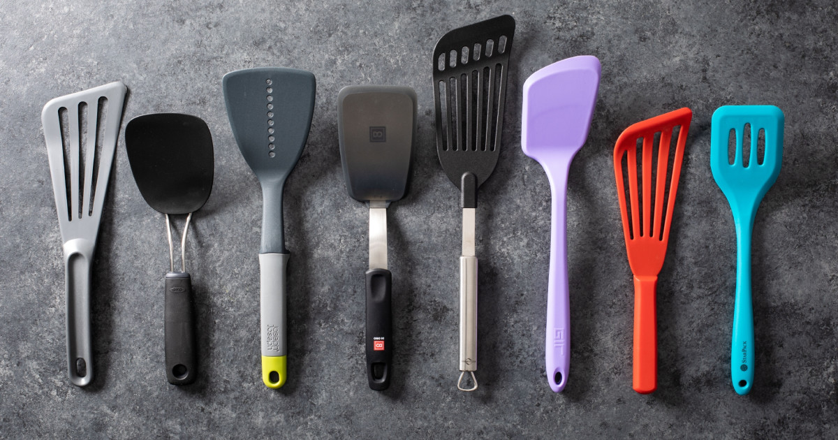 Best Spatula For Carbon Steel Pan - CutHills.com